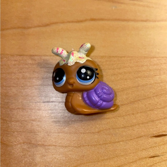 Littlest Pet Shop | Accessories | Littlest Pet Shop Brown Snail With ...